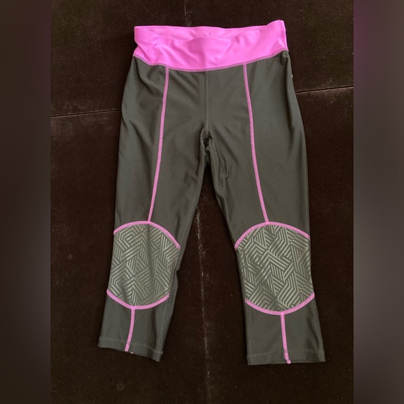 Xersion | Other | Xersion Athletic Capri Pants M | Poshmark